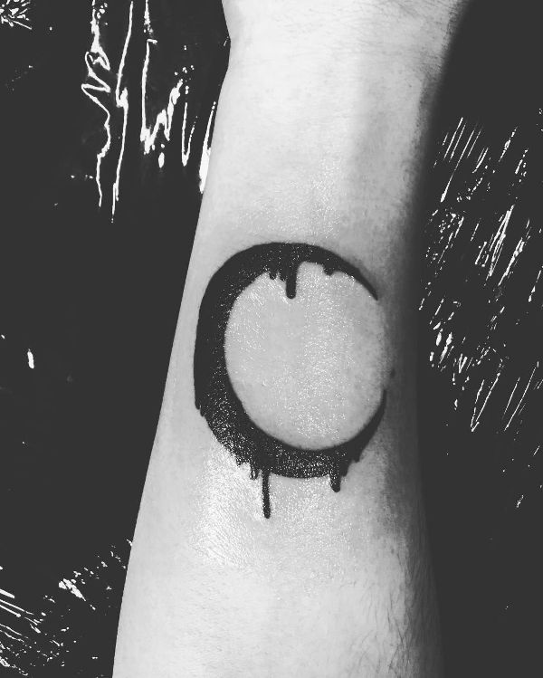 10 Magical Moon Tattoo Design Ideas and Meaning - EAL Care