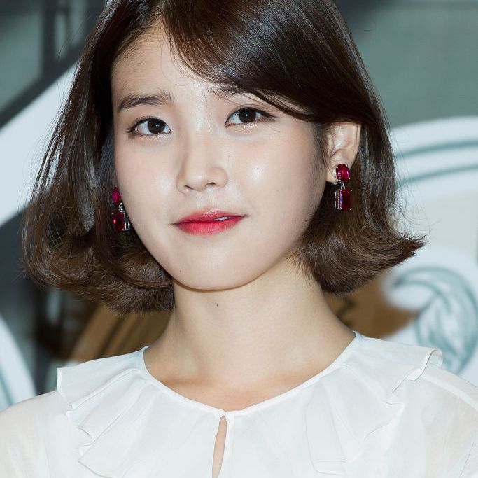 15 Korean Short Hairstyles for Round Faces - EAL Care